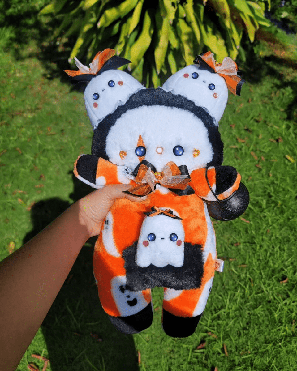 Jumbo Clown with Three Little Ghosts – Eimy Lala Shop